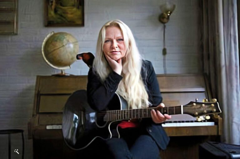 Toni Willé – PUSSYCAT ONLINE: Take A Look At Pussycat / Toni Wille ...